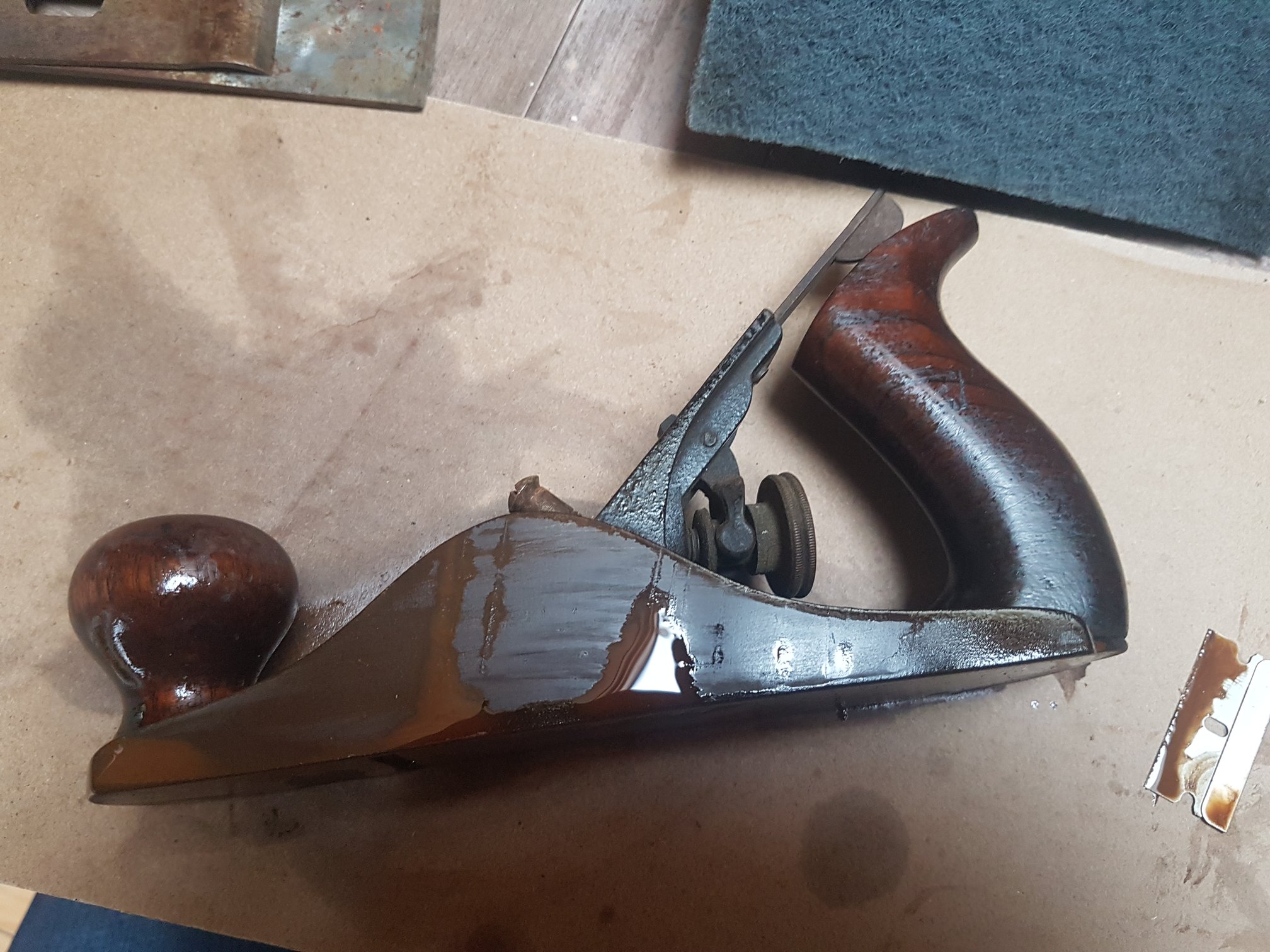 Hand Plane Rust Removal with Razor Blades & Scotchbrite